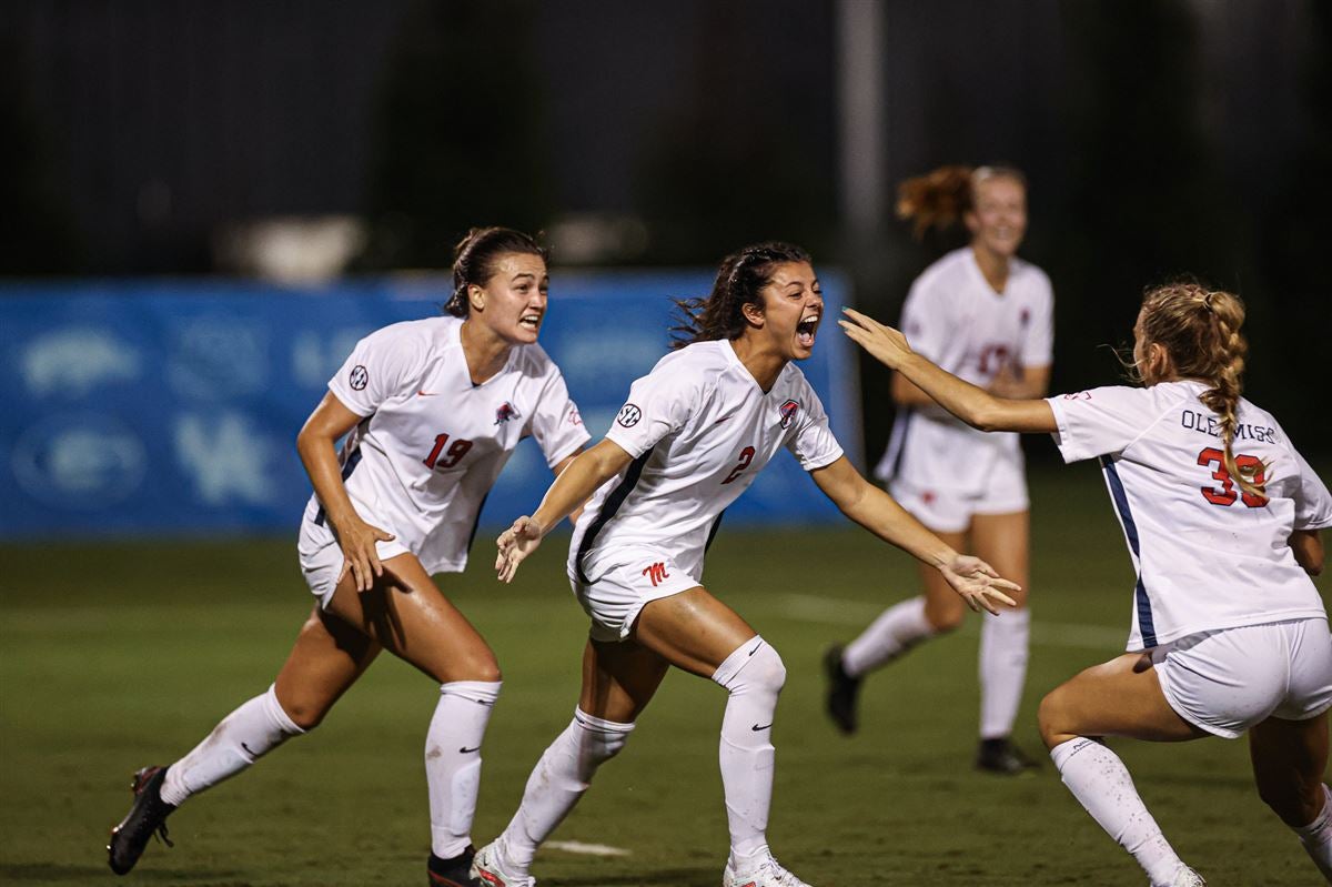 18th-ranked Ole Miss kicks past No. 22 Memphis