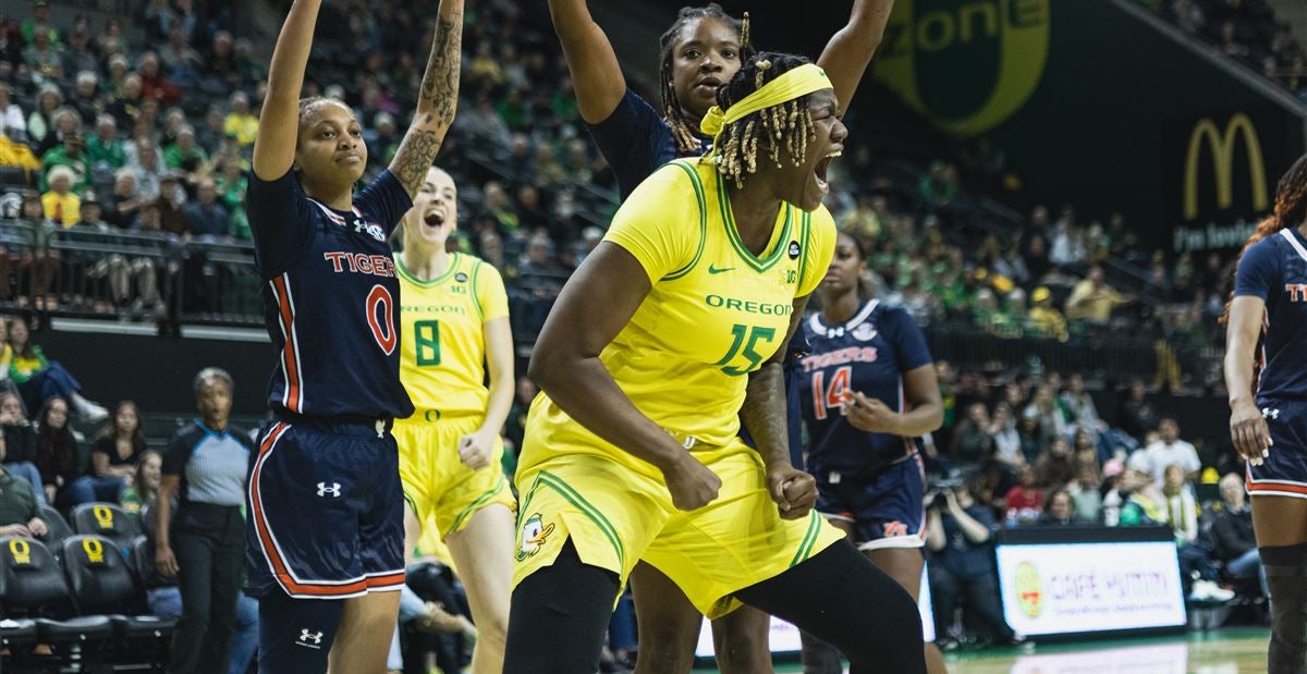 Frontcourt shines as Ducks secure first Big Ten win with road blowout ...