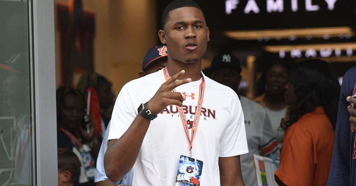 Notre Dame QB commit Deuce Knight arrives in Auburn for second straight ...