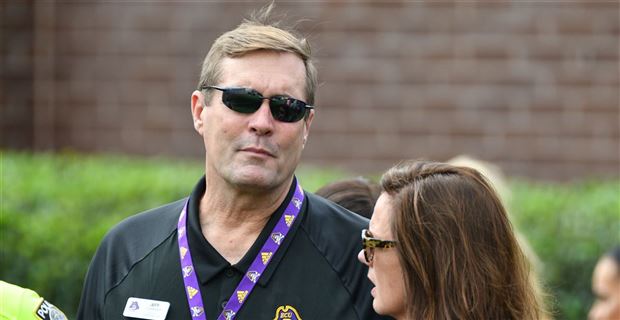 Board chairman explains Jeff Compher extension