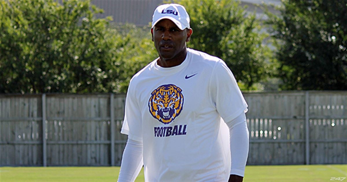 LSU Tigers defensive backs coach Corey Raymond rises in Recruiter ...