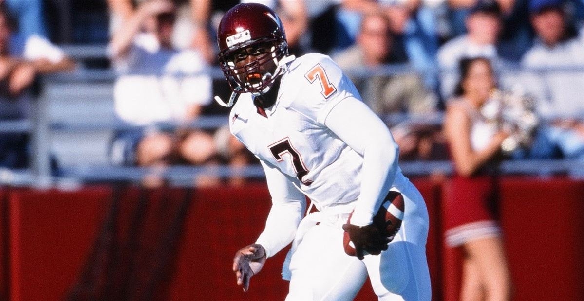 Virginia Tech Legend Michael Vick Inducted Into CFB Hall of Fame