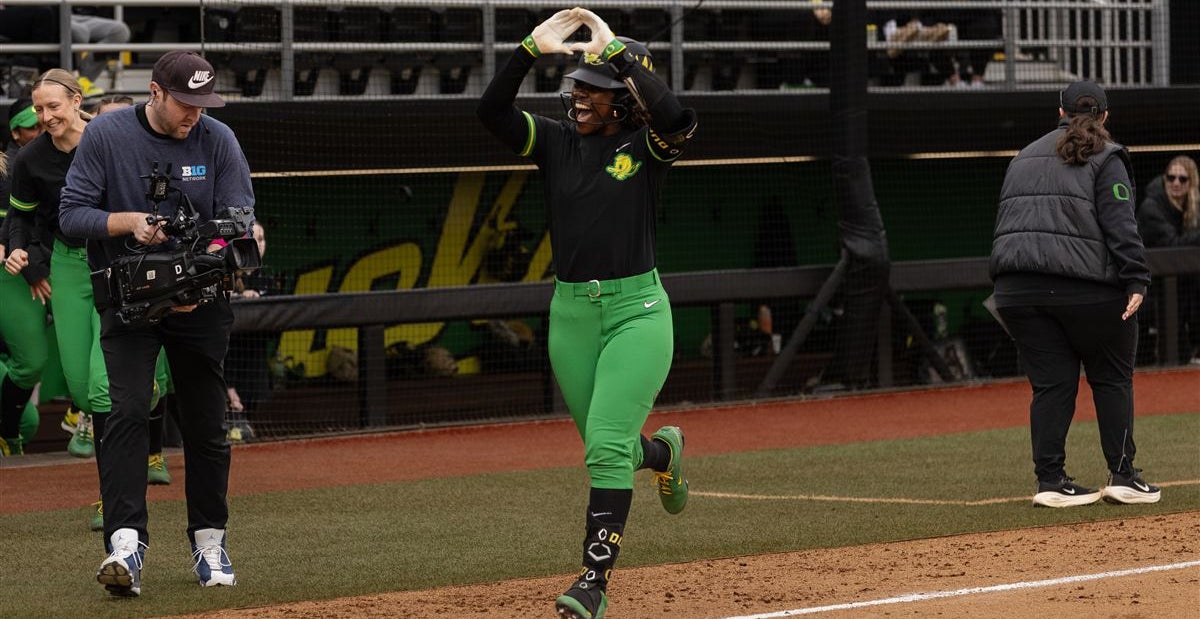 Three items of note from Oregon softball’s undefeated weekend at home