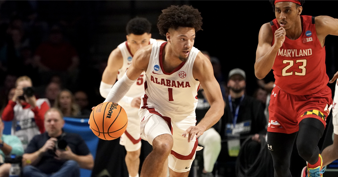 Mark Sears declares for NBA draft while maintaining eligibility