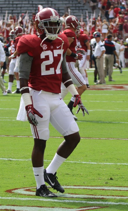 Nick Perry apologizes for targeting penalty on Twitter