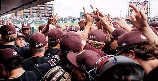 LSU 3 Mississippi State 0 Mid 1st