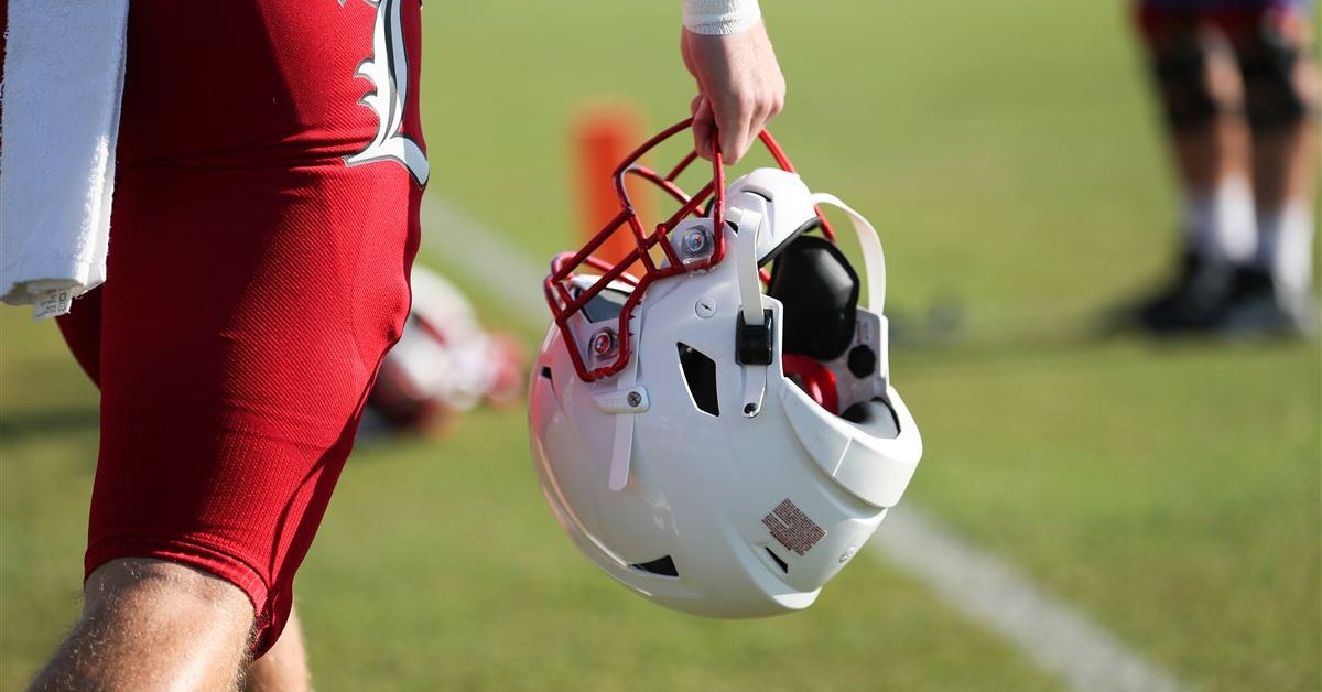 Louisville extends offer to Trinity '27 DL Sebastian Blue