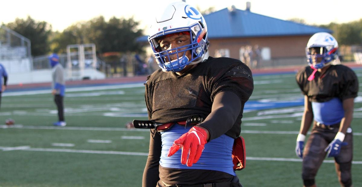 'Love the coaching staff': Texas DL Cooper puts ASU in top six