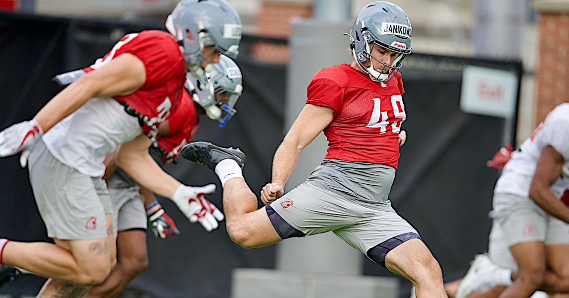 WSU kicker Dean Janikowski: 'Why not upgrade yourself?'