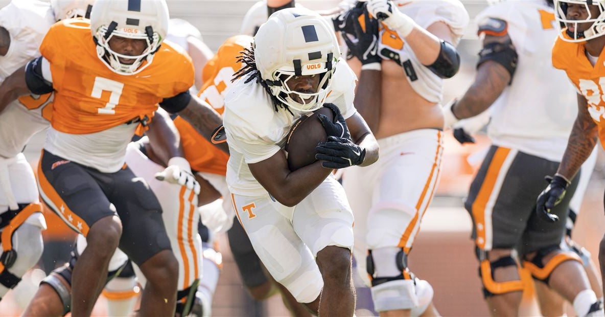 Tennessee releases depth chart for season opener against Syracuse