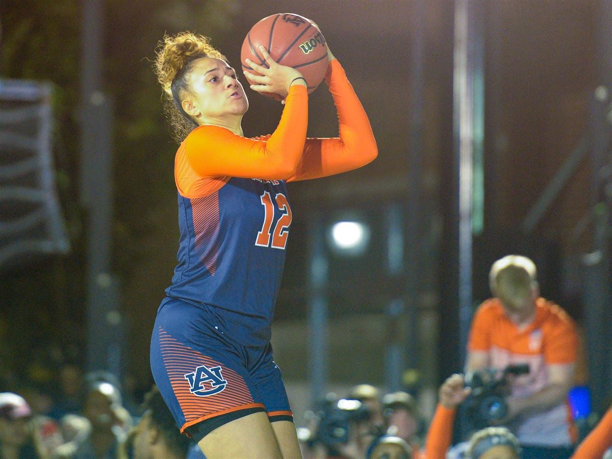 Photos: Tipoff at Toomer's