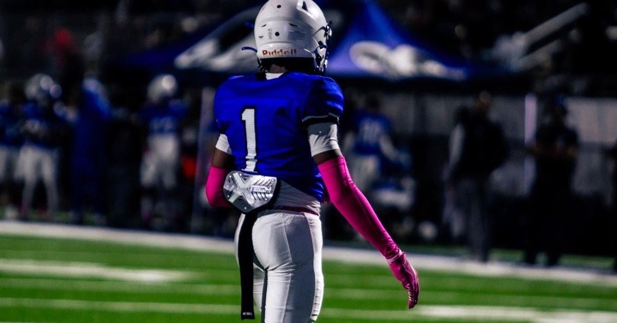 Gophers get an official visit on the books with Georgia cornerback ...