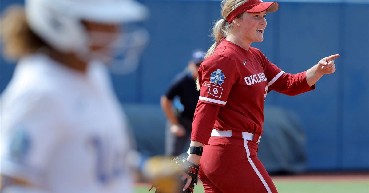 OU softball: Why didn't Kelly Maxwell throw in Game 1 of WCWS semifinal?
