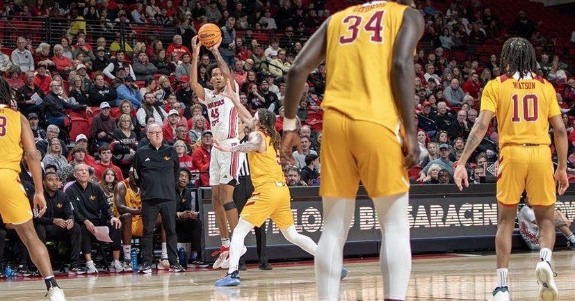 Red Wolves rebound on Warhawks