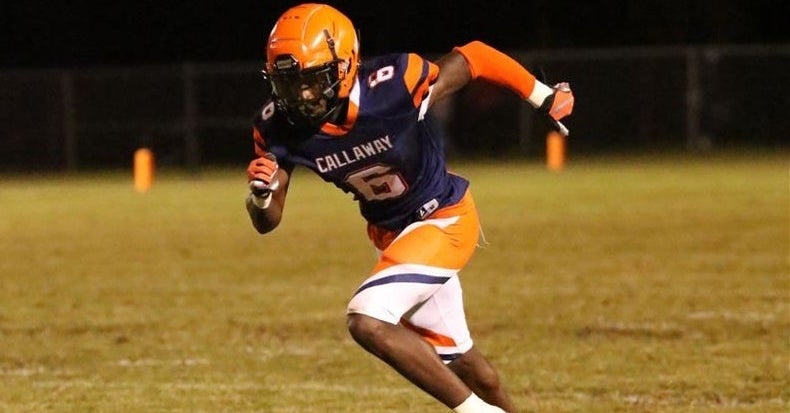 2024 wide receiver Jeremy Scott focuses on Rebels' practice during ...