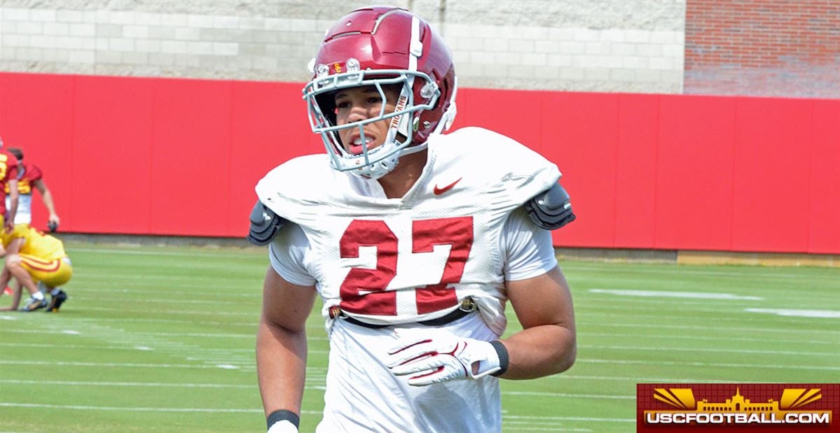 BREAKING: Alex Graham re-signs with USC football