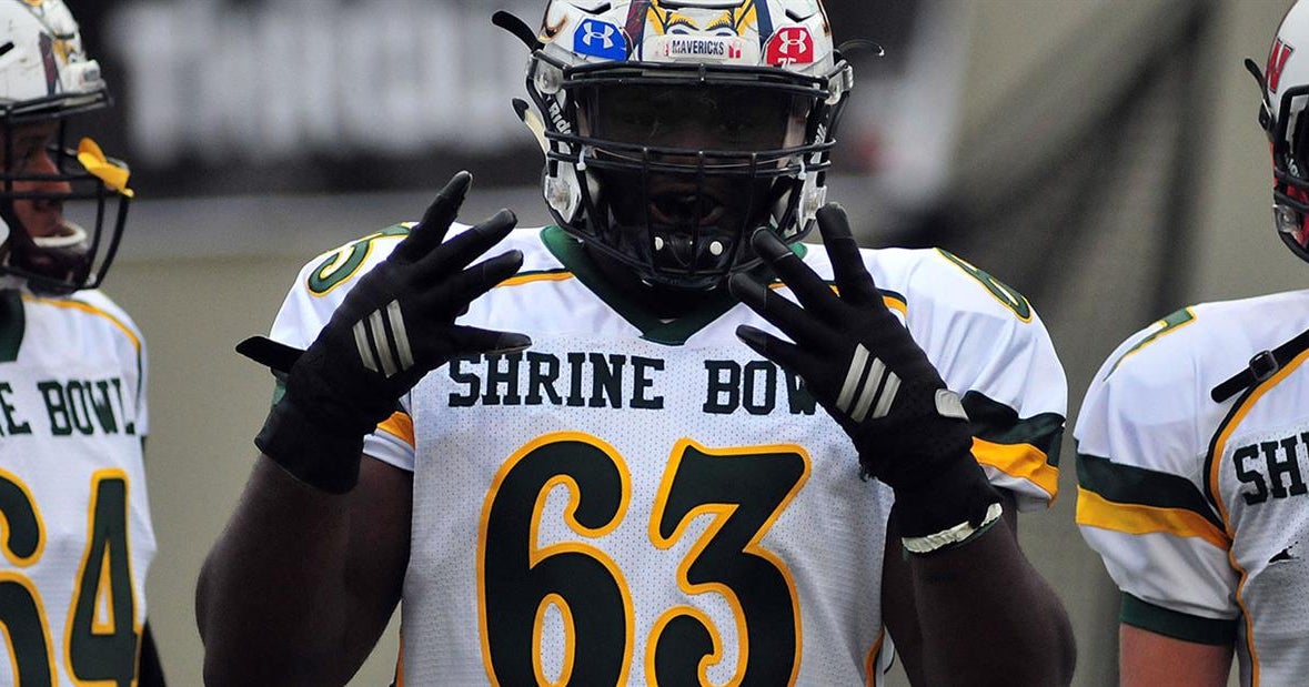 T.J. Moore commits to UF