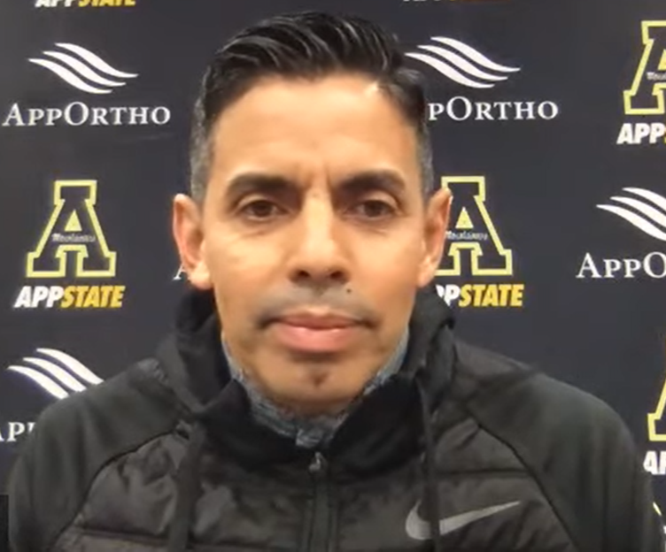 FRANK PONCE BACK TO CALL PLAYS AT APP STATE