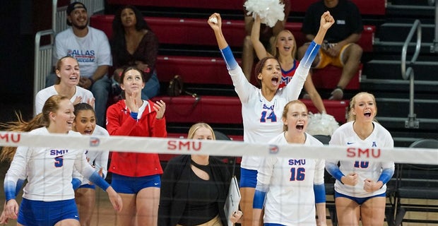 IMAGES: SMU volleyball upsets No. 14 Baylor in five sets
