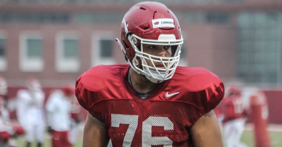 Arkansas offensive line sees weight gains on updated roster