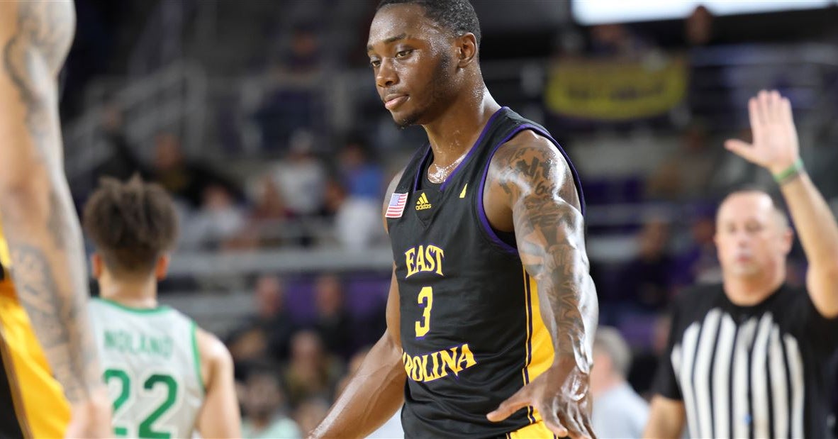 ECU rides blistering hot second half to double-digit road win at Charlotte