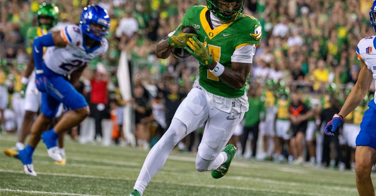 Photos from Oregon's narrow victory over Boise State