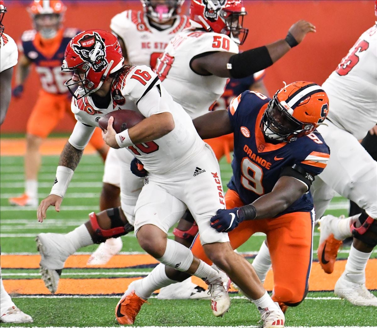Syracuse DE Kingsley Jonathan will return for 'revenge tour'