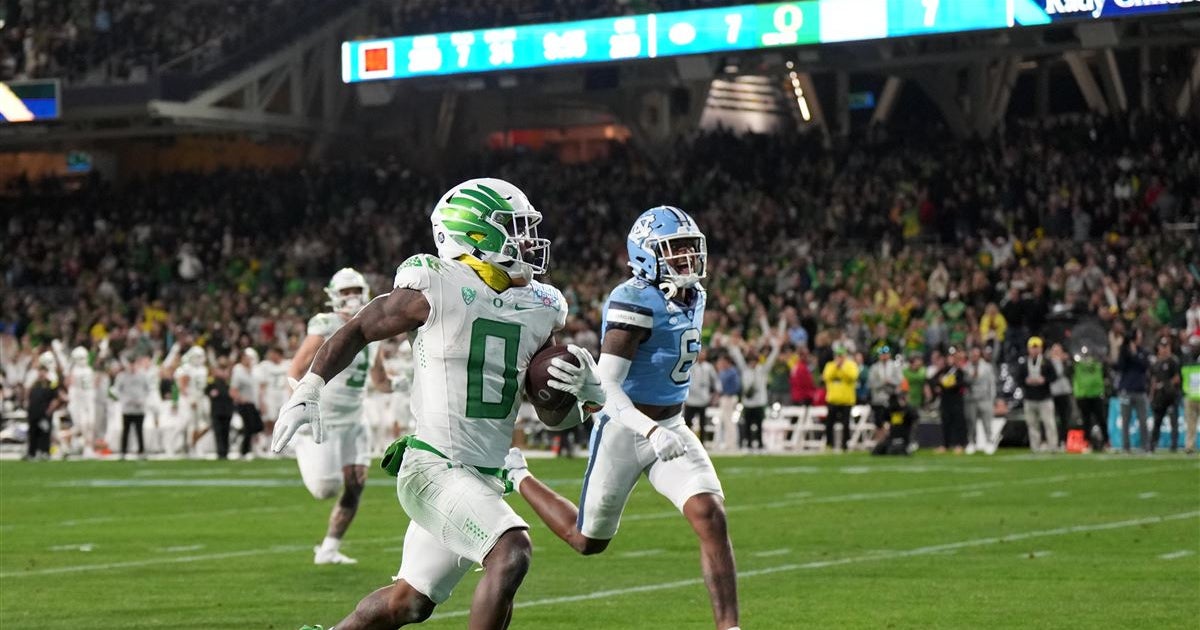 Oregon RB Bucky Irving named Holiday Bowl Offensive MVP