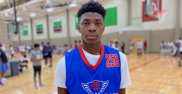 Xavier Wilson earns Ole Miss basketball offer