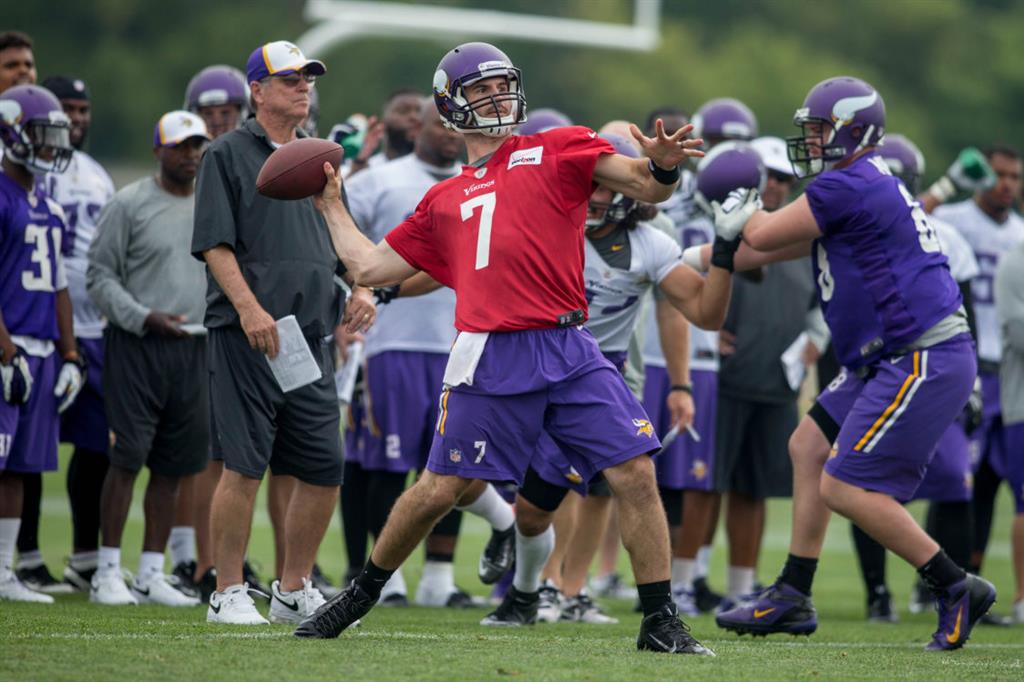 Ponder signs 1-year deal with Raiders