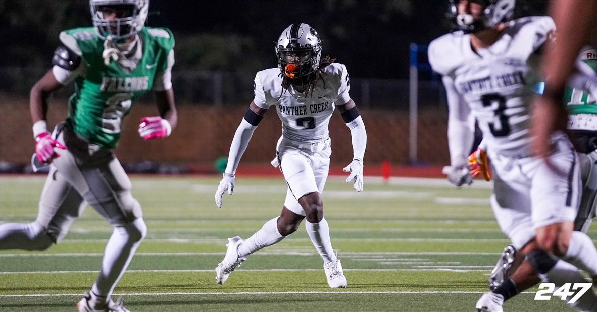 2026 Texas S Donovan Webb catches breath after busy winter contact period