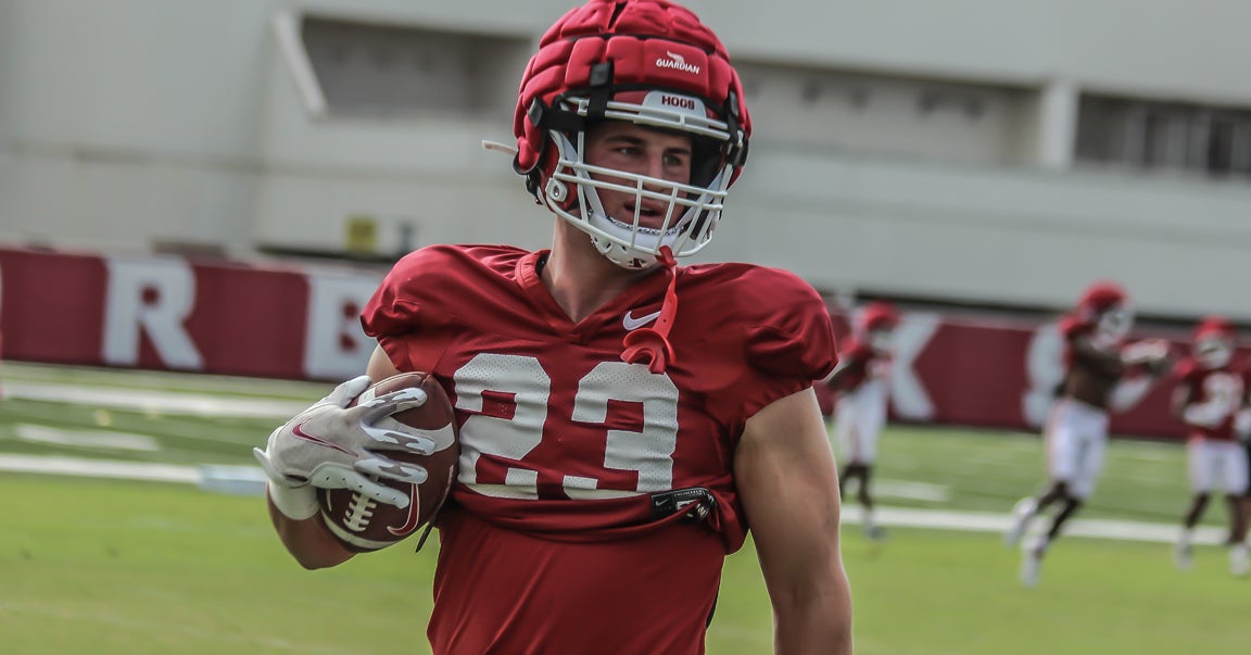Arkansas transfer LB Carson Dean heading to Purdue