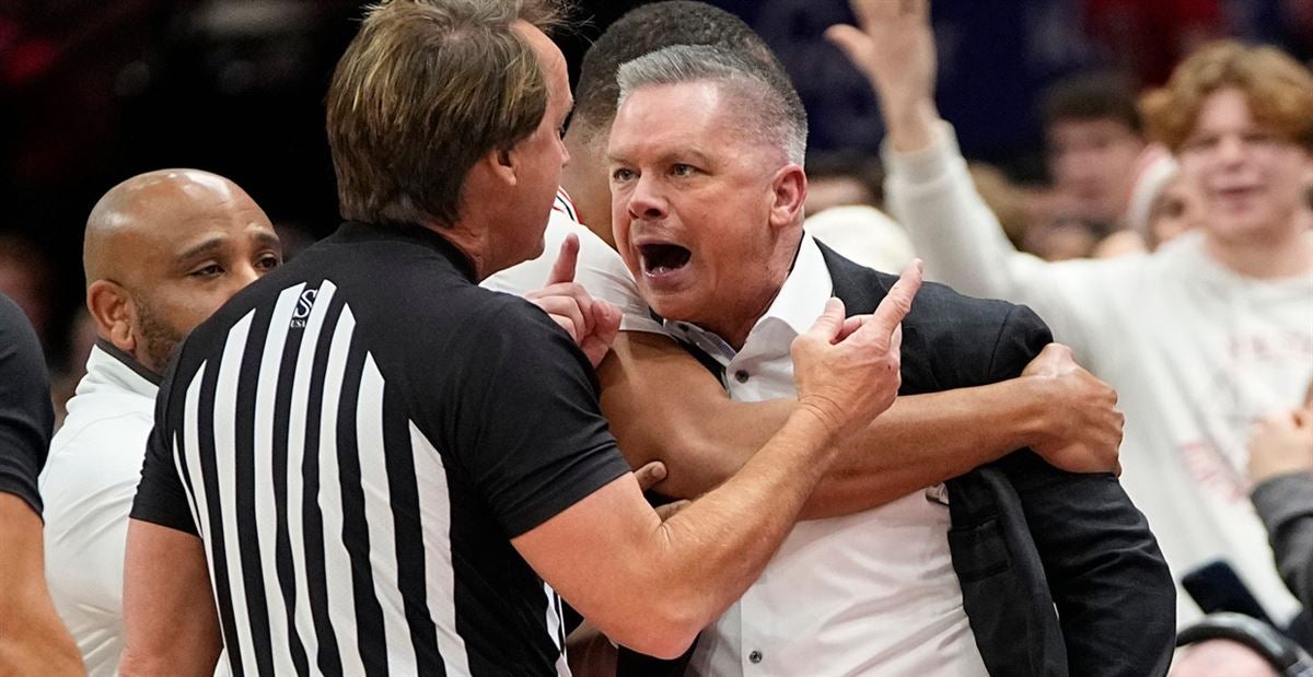 Buckeyes, Holtmann come unglued in 65-60 home loss to Wisconsin