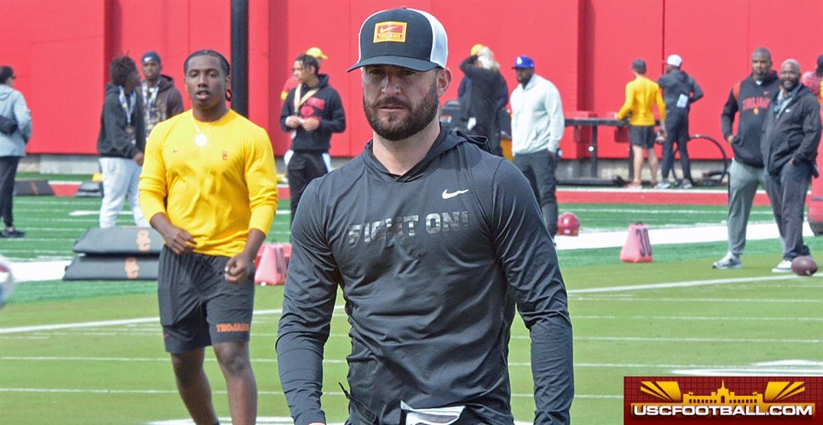 USC TE coach Chad Savage preaches accountability for coaches, players