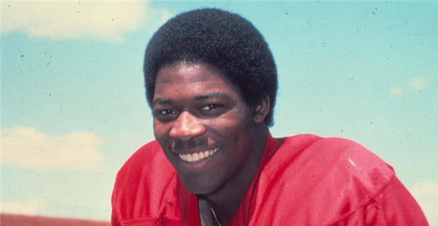 Former Alabama Star E.J. Junior III On Hall Of Fame Ballot
