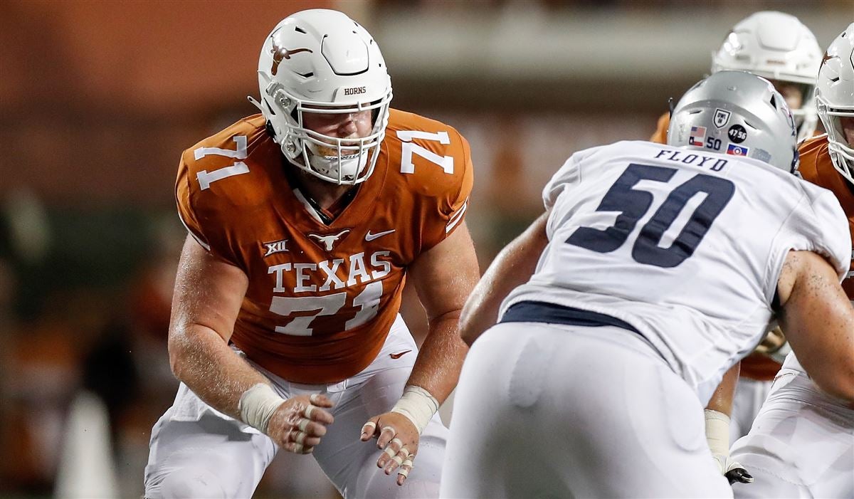 Texas OL Logan Parr enters NCAA transfer portal