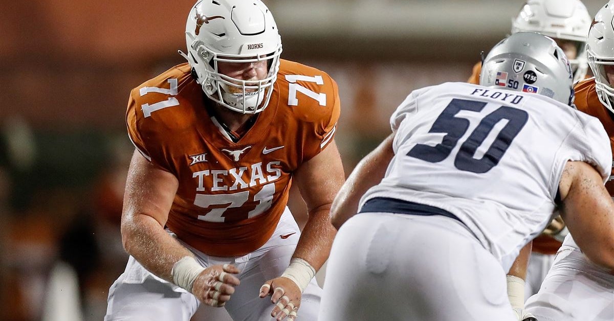 Texas OL Logan Parr enters NCAA transfer portal