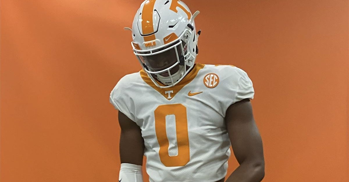 Five-star edge rusher gets first look at Vols, plans to visit again