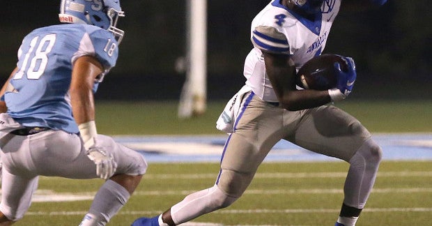 Husky commit Jayveon Sunday off to a fast start in senior season