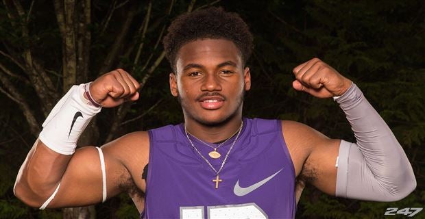 Swift commits to Georgia