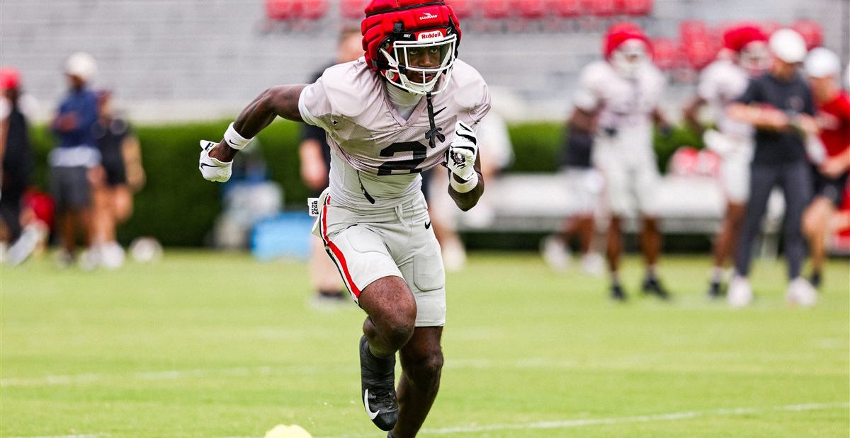 PHOTOS: Georgia Bulldogs football holds 1st scrimmage of 2026 spring ...