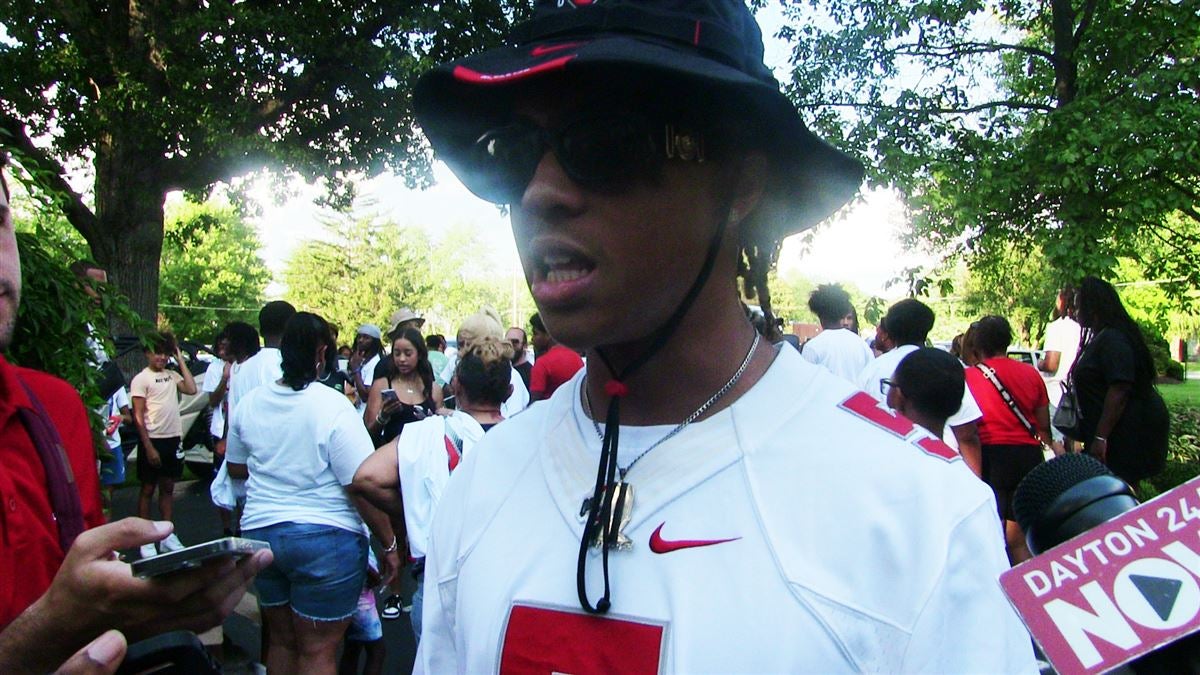 Sights and Sounds: Aaron Scott’s unique verbal announcement for Ohio State