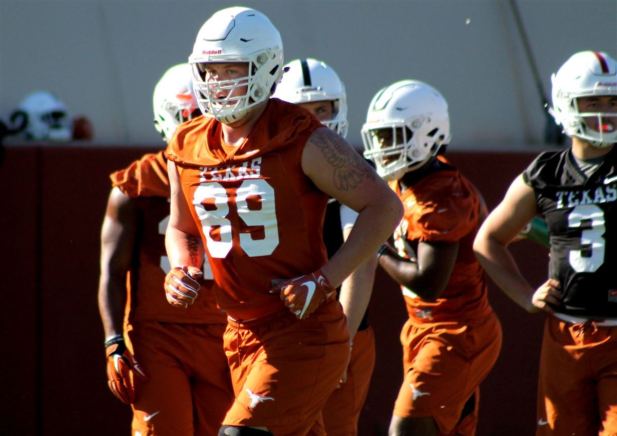 Texas DE Rob Cummins enters transfer portal