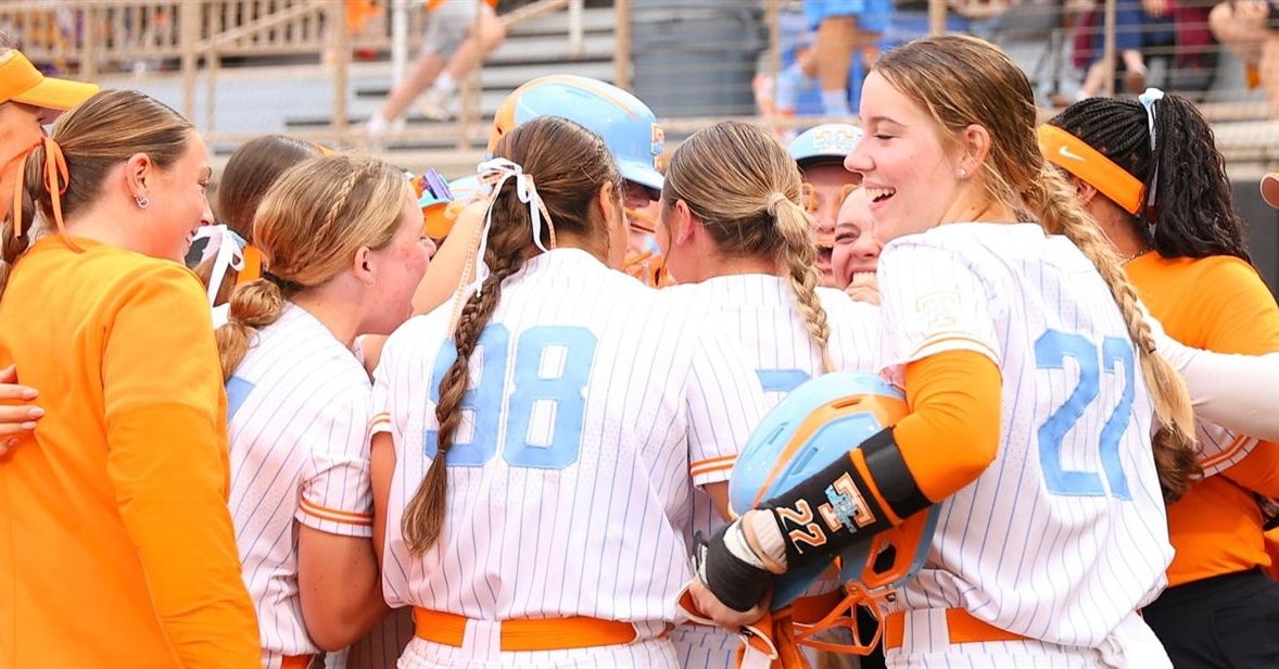 Lady Vols sweep LSU for 23-0 start