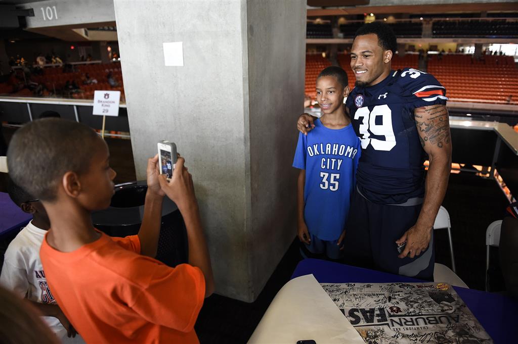 Tray Matthews impresses Auburn's Muschamp