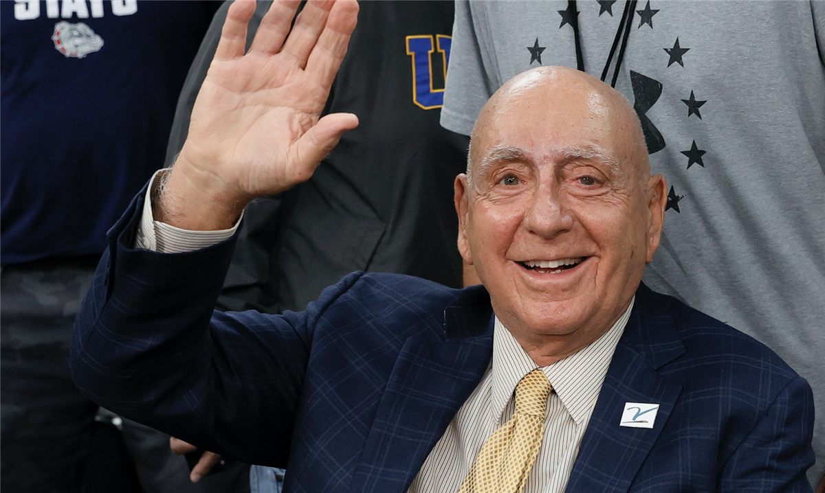 College World Series: Notre Dame baseball's Link Jarrett gets shoutout ...