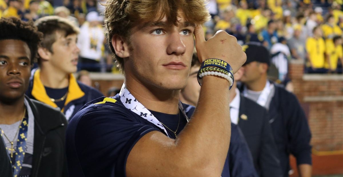 Gallery: Commits/recruits take in Michigan’s dominating win over Hawaii