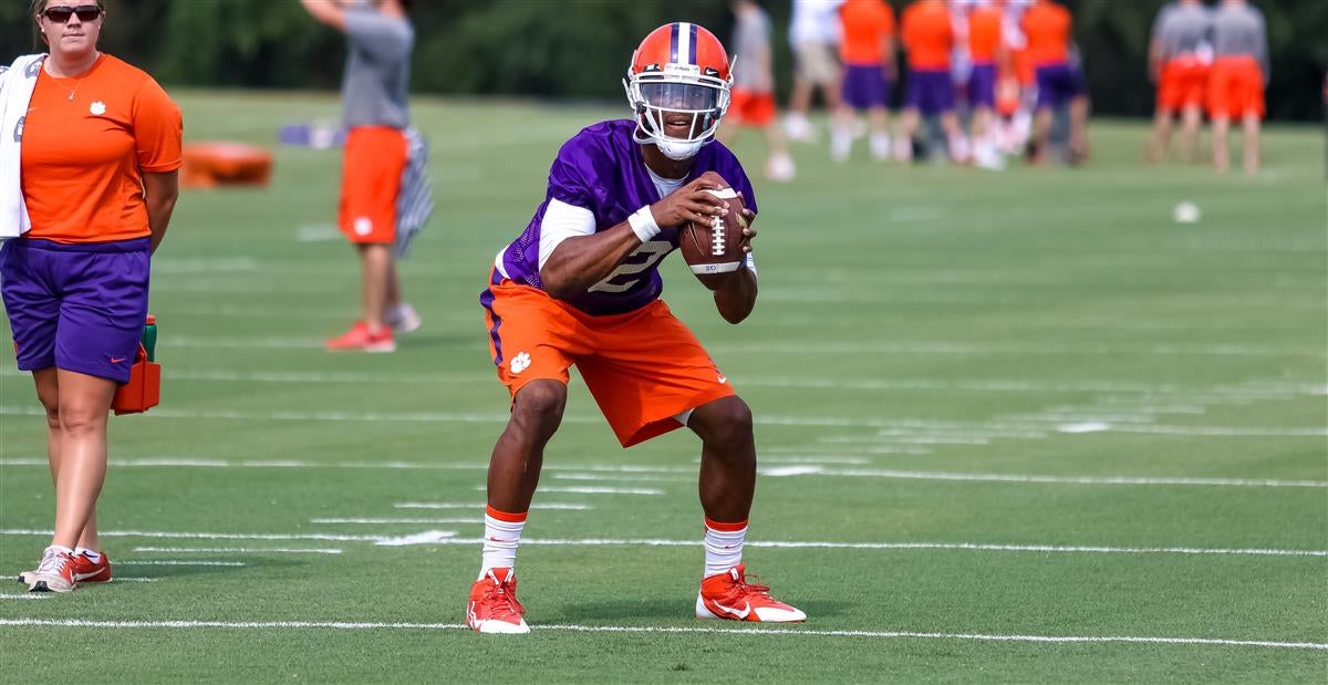 Kelly Bryant Profile Photos