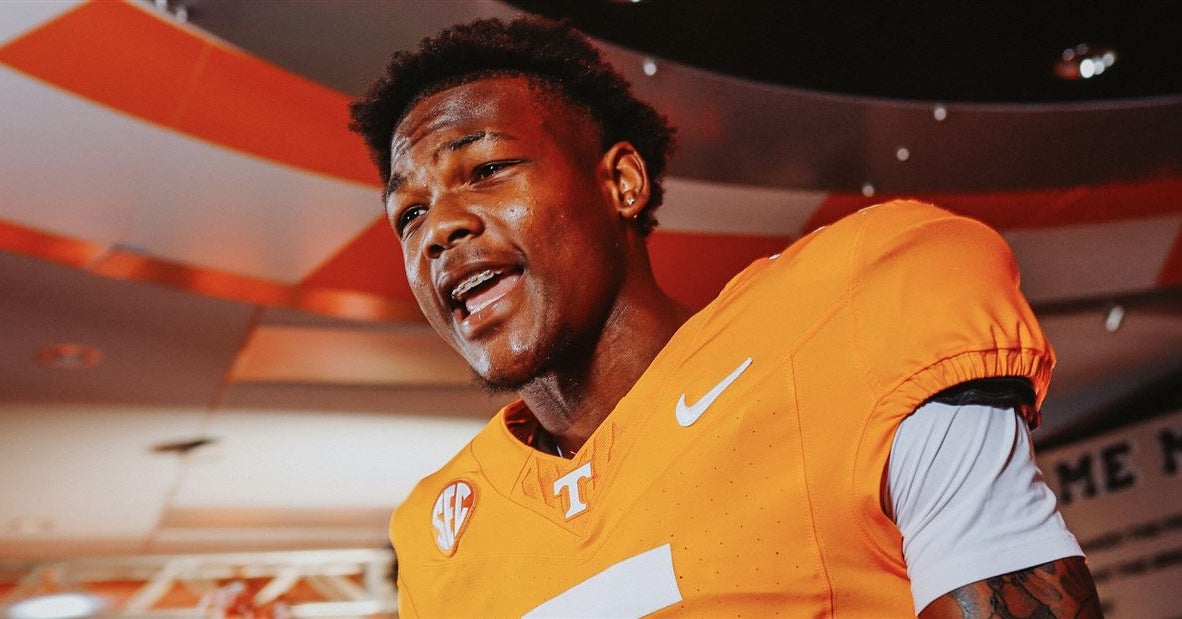 Social media reacts to five-star WR Tristen Keys committing to Tennessee