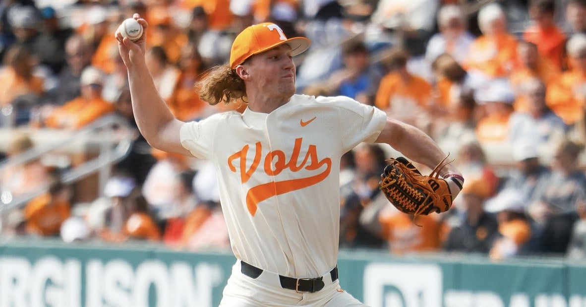WATCH: Snead, Ensley, Villeneuve talk No. 8 Vols' sweep of Illinois